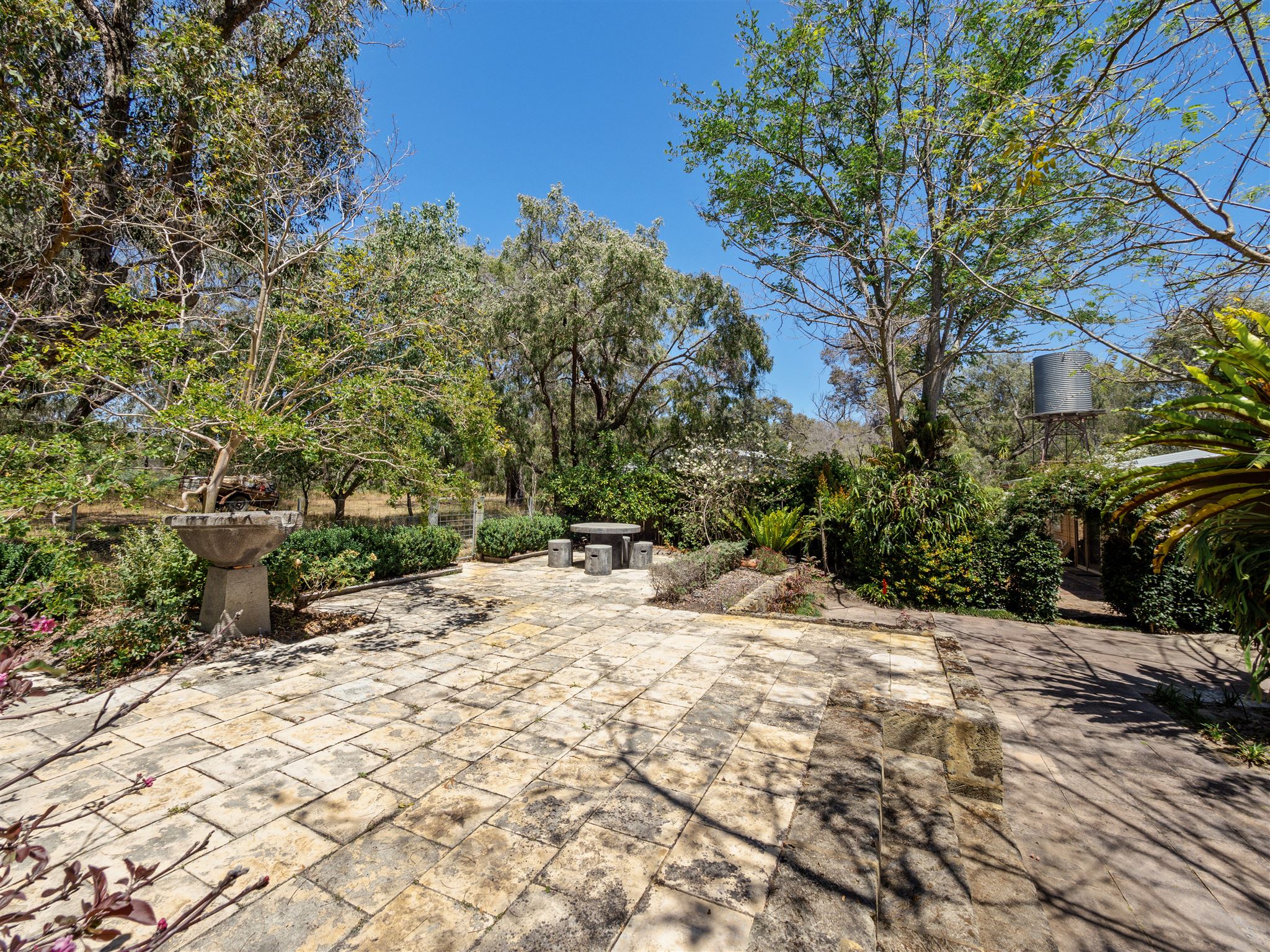 Orchard Homestead | Countryside Cottage Retreat in Yallingup